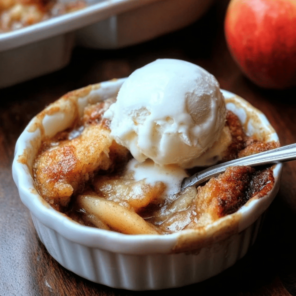 Best Cinnamon Apple Cobbler: A Fall Favorite Dessert - Recipes by Lucelle