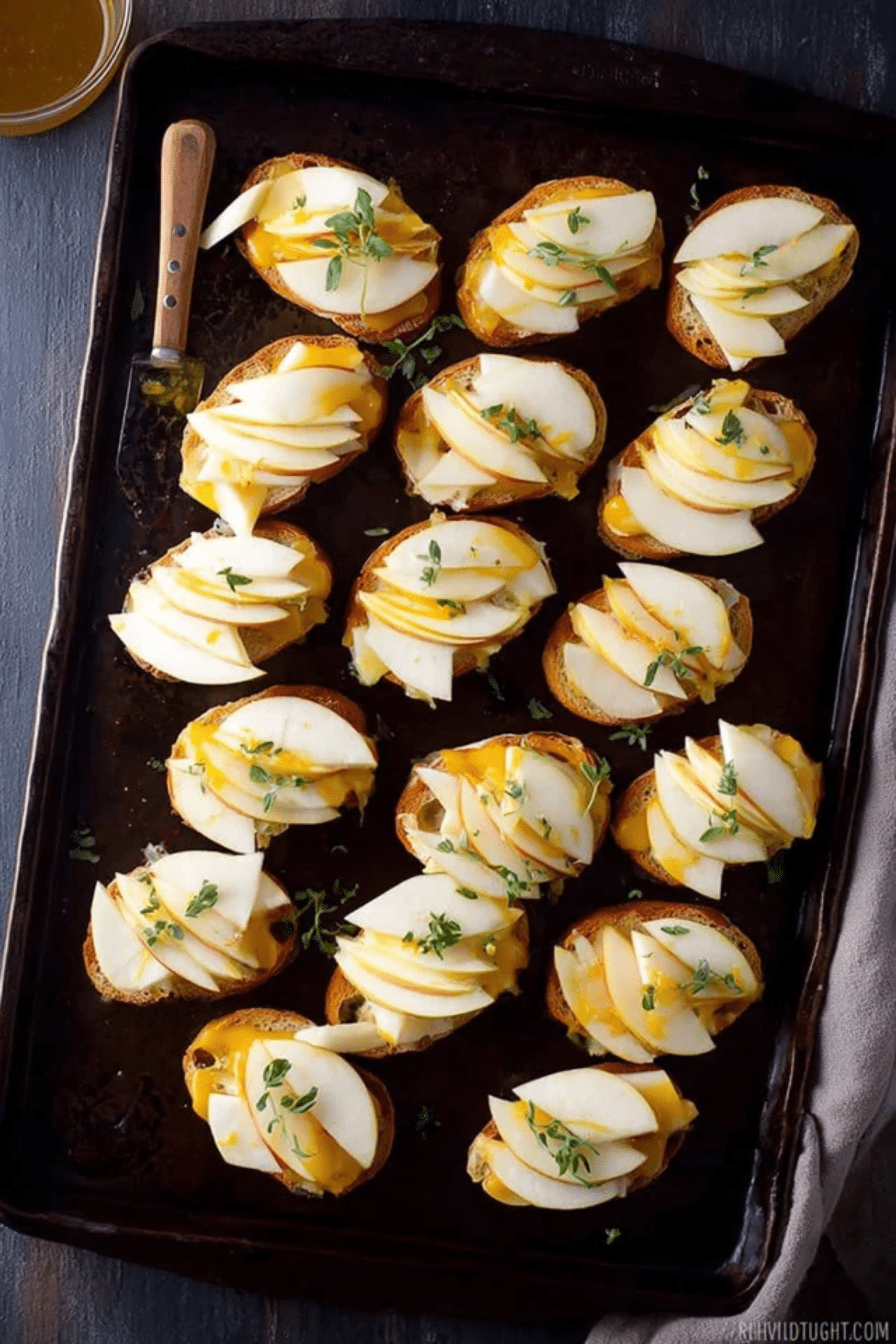 Smoked Gouda and Apple Crostini: A Perfect Fall Appetizer - Recipes by ...