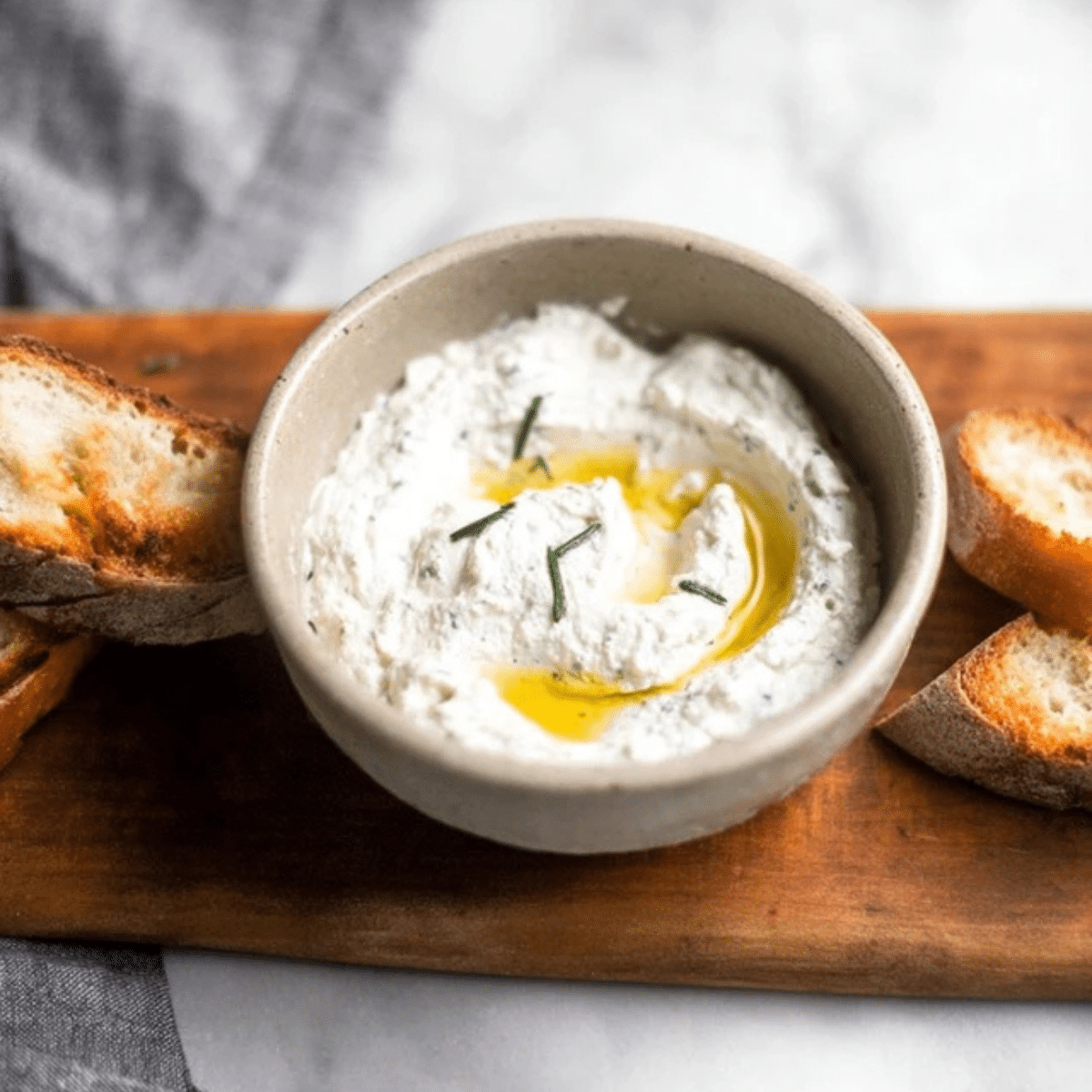 Whipped Ricotta Dip: A Light, Creamy 5-Minute Appetizer You'll Crave ...
