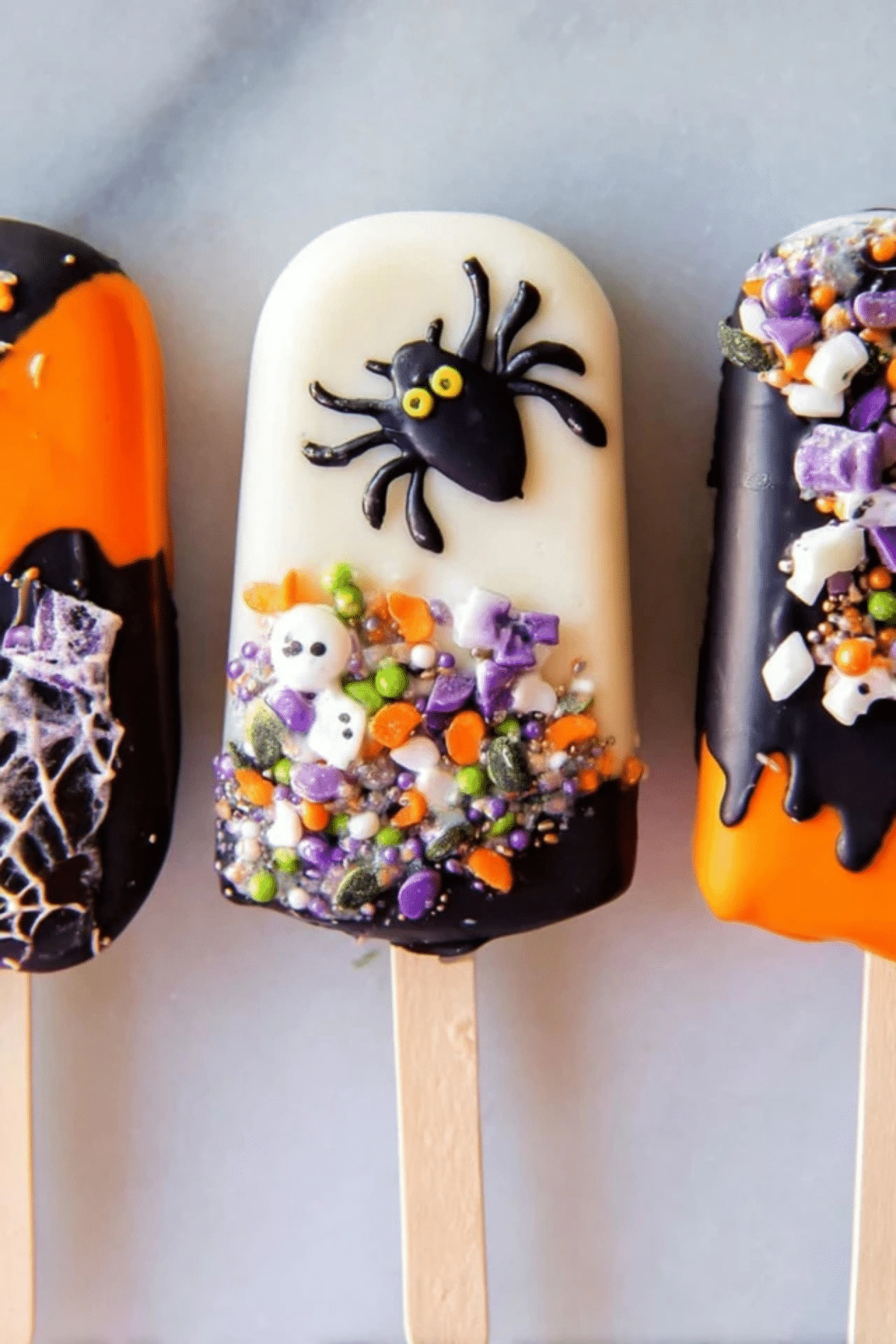 Halloween Cakesicles: A Fun and Delicious Treat for Your Spooky ...