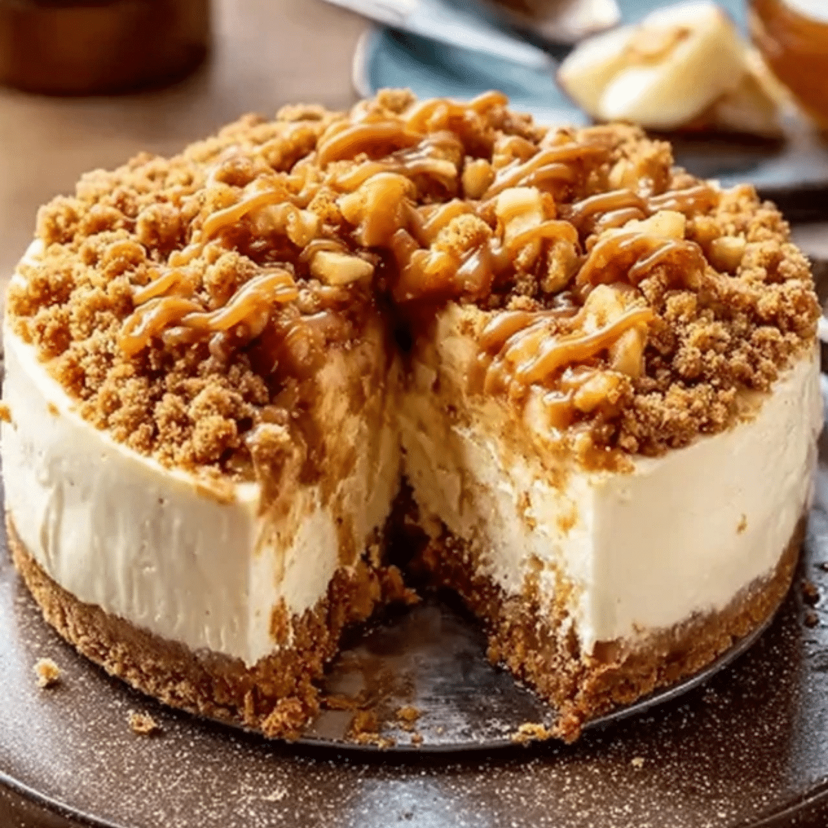 Irresistible Apple Crumble Cheesecake Recipe - Recipes by Lucelle