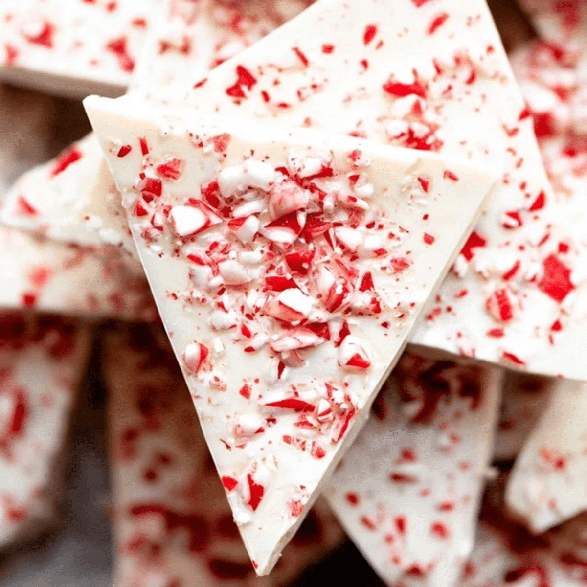 Salted Peppermint Bark Recipe: A Festive Sweet Treat - Recipes by Lucelle