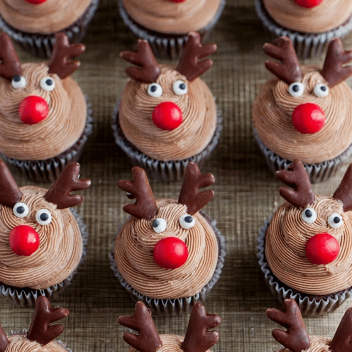 Reindeer Cupcakes: A Fun Holiday Treat for the Family - Recipes by Lucelle