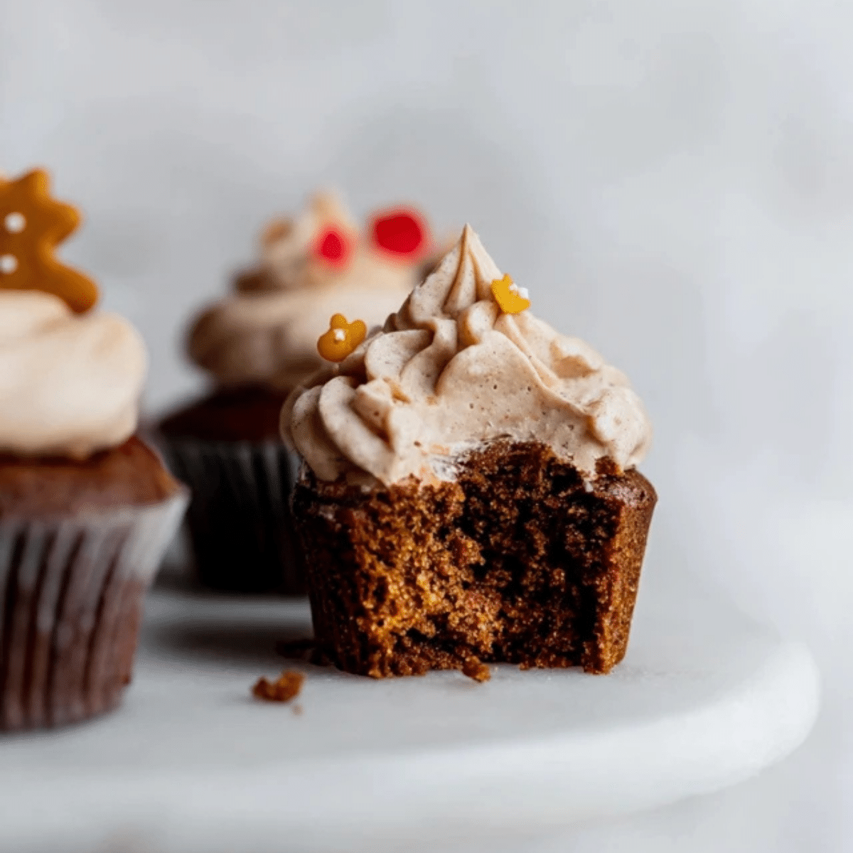 Gingerbread Cupcakes Recipe: Moist, Spiced & Perfect for the Holidays ...