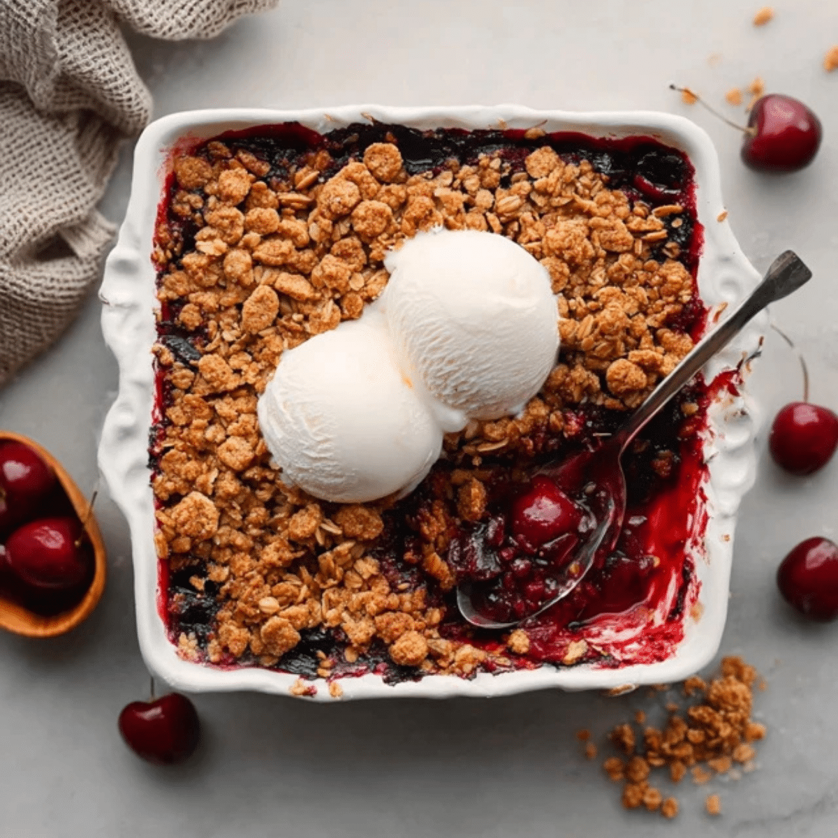 Cherry Crisp Recipe: The Ultimate Quick & Cozy Dessert - Recipes by Lucelle