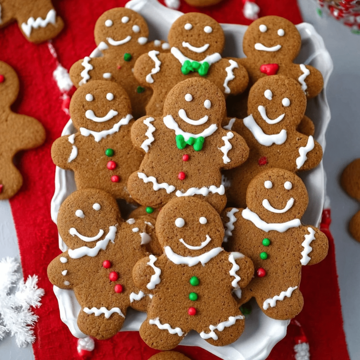 easy Soft & Chewy Gingerbread Men Cookies - Recipes by Lucelle