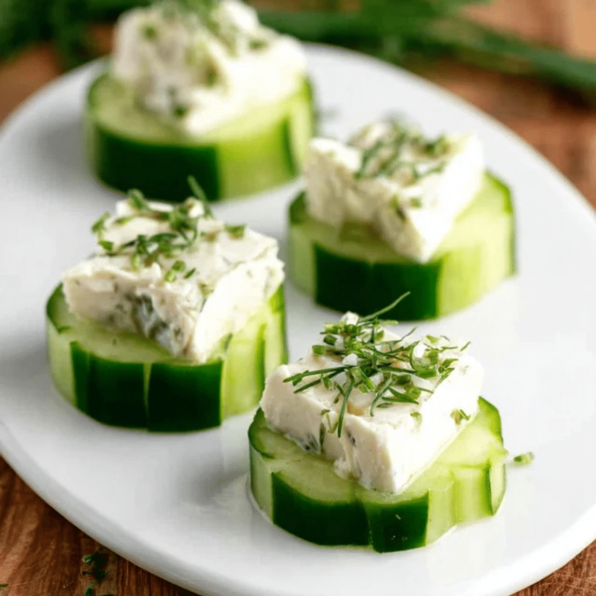Easy Cucumber Slices With Herb and Garlic Cheese - Recipes by Lucelle