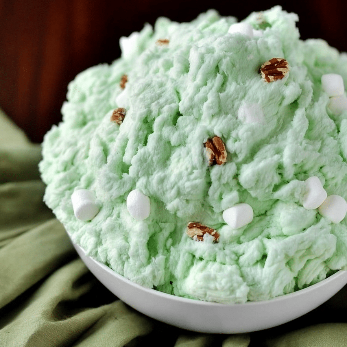 Green Fluff – Easy Creamy Pistachio Dessert Salad - Recipes by Lucelle